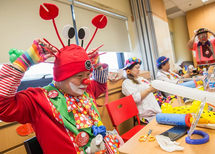 The Police Officer Who Clowns Around | Challenge